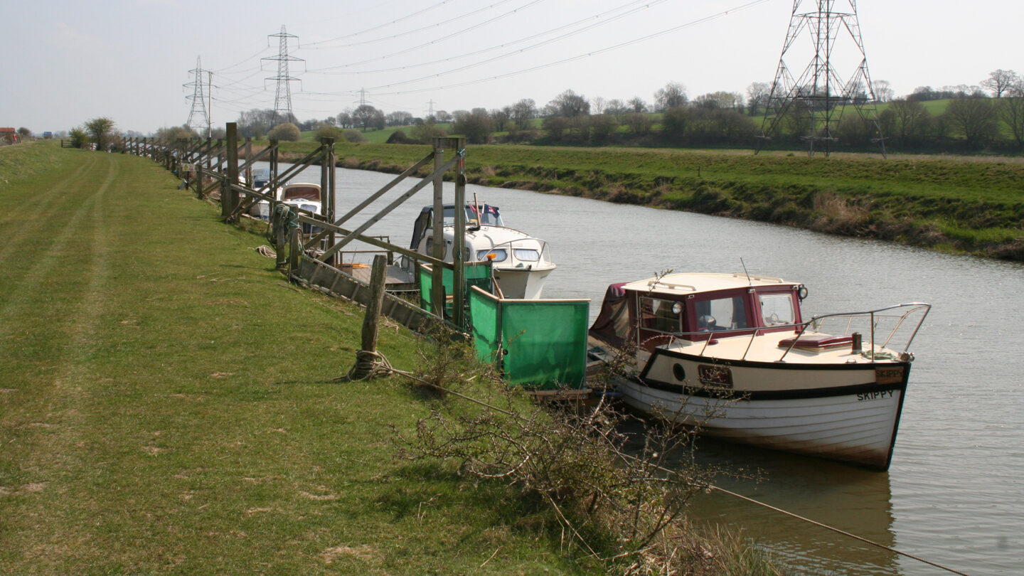 Bodiam Castle, River Rother - The Inland Waterways Association