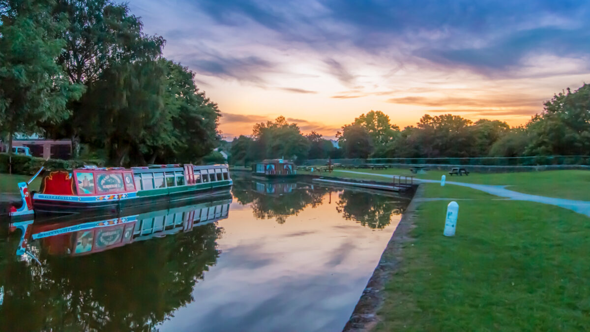Explore the waterway - Inland Waterways