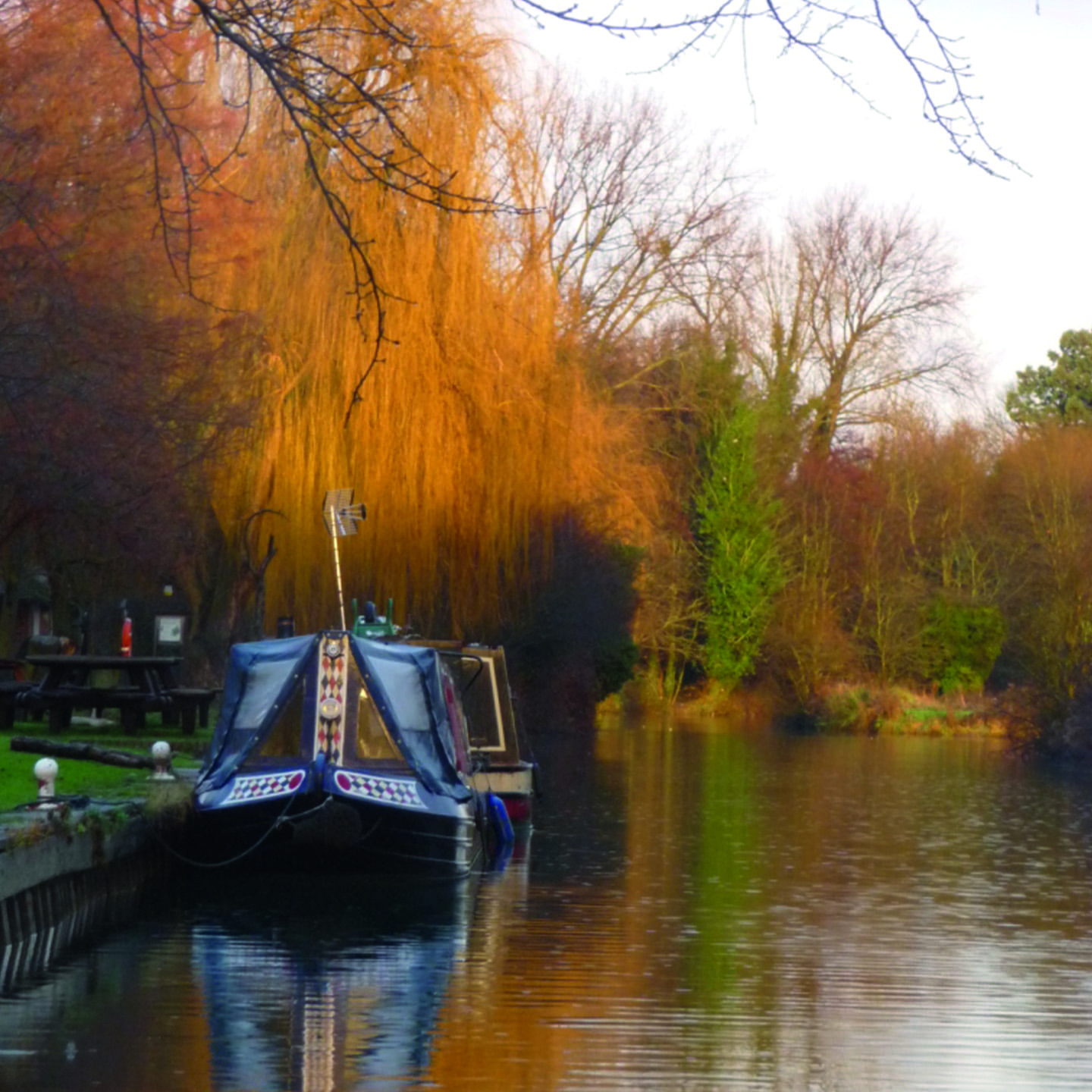 Lee & Stort Navigations - The Inland Waterways Association
