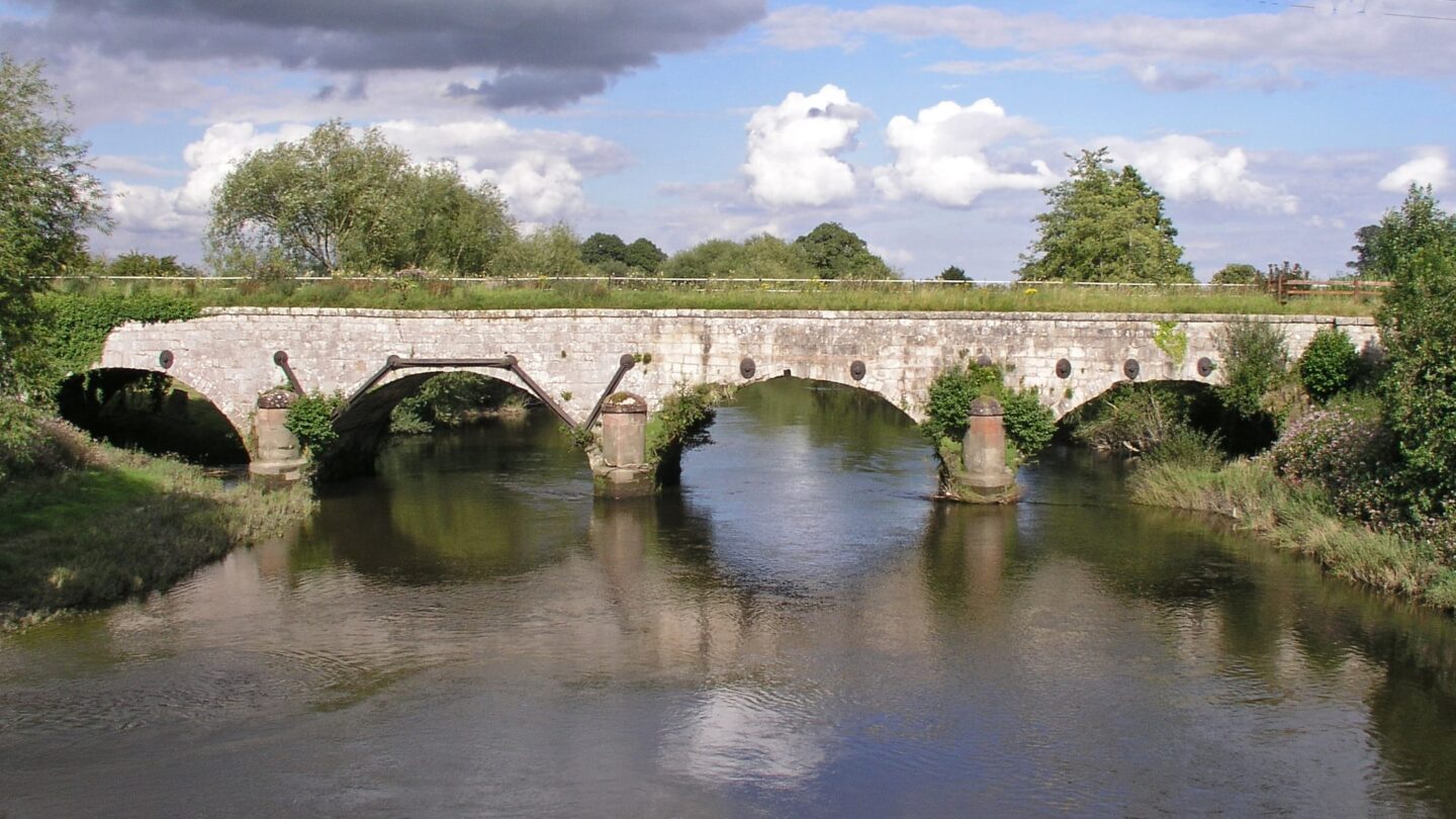 Canal and river walks - The Inland Waterways Association