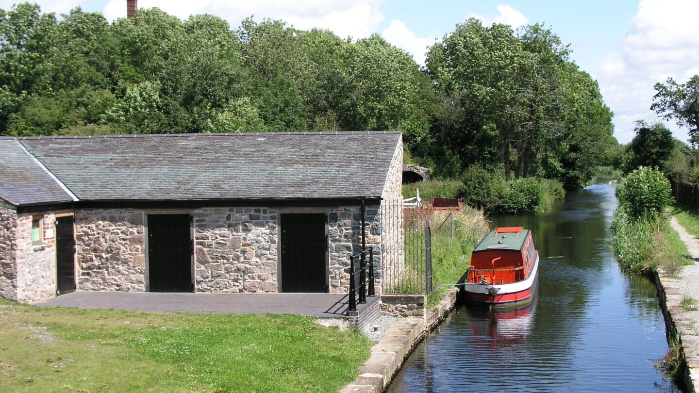 Ellesmere Wharf & the Llangollen Canal Walk - The Inland Waterways ...