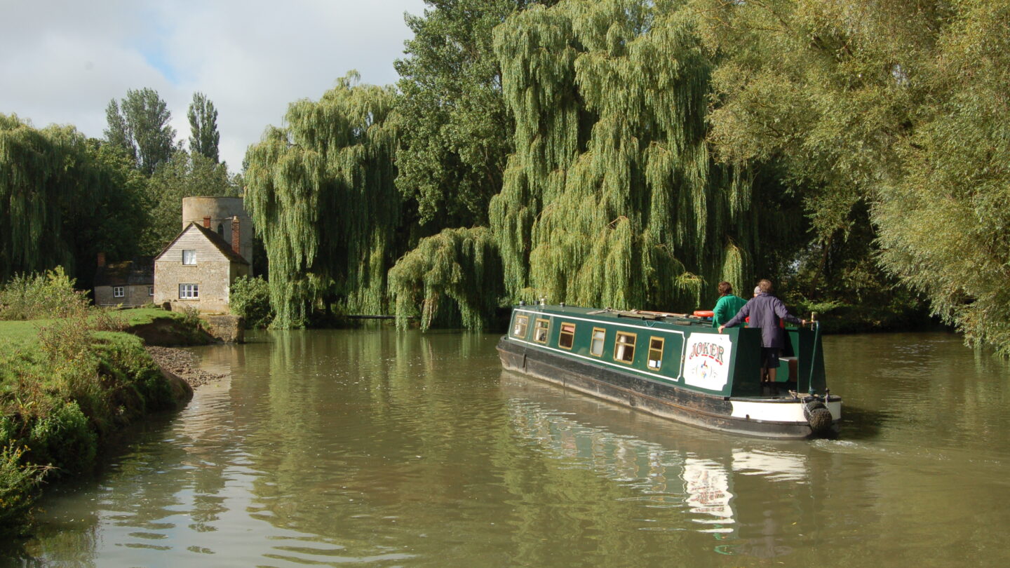 Thames & Severn Canal - The Inland Waterways Association