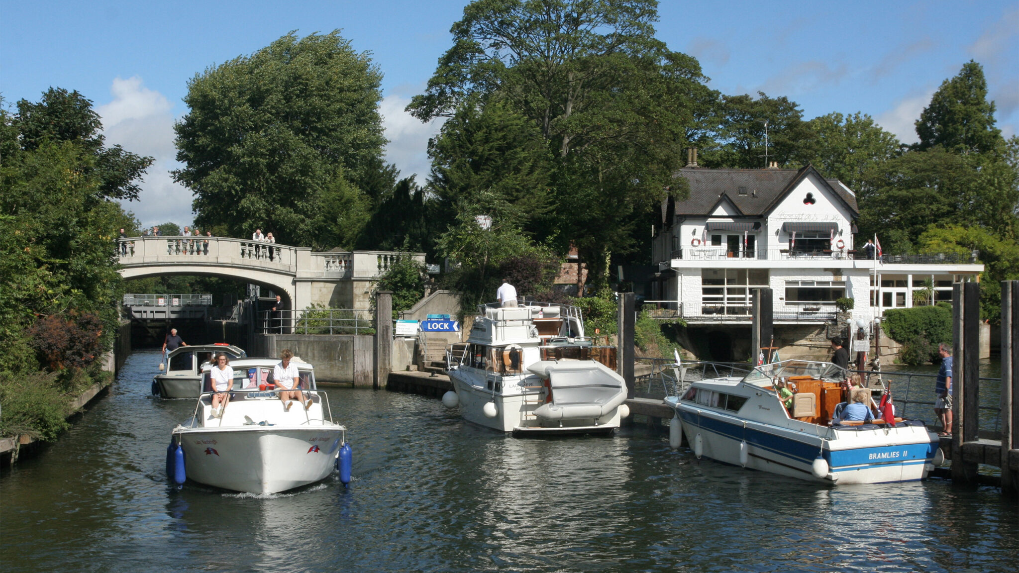 Boating on UK rivers and canals - The Inland Waterways Association