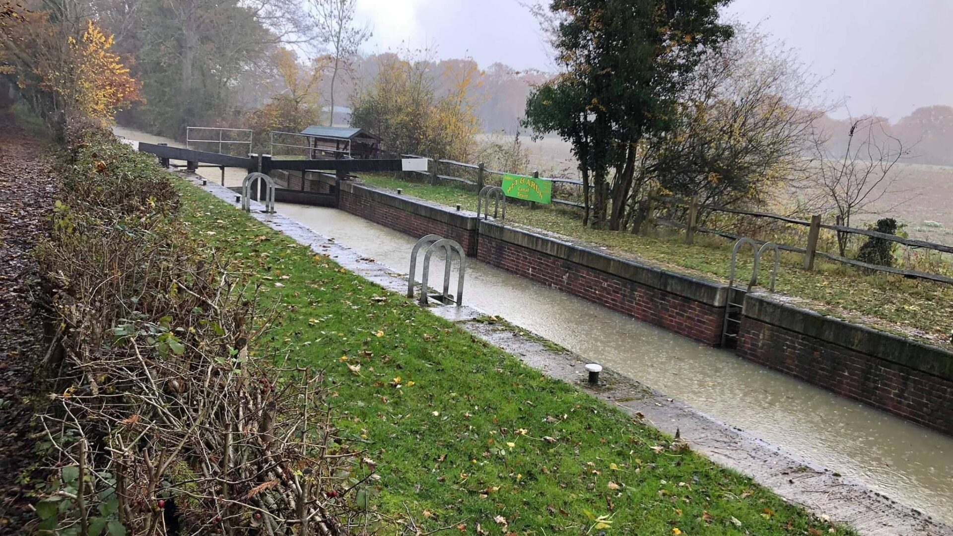 Wey & Arun Canal - The Inland Waterways Association