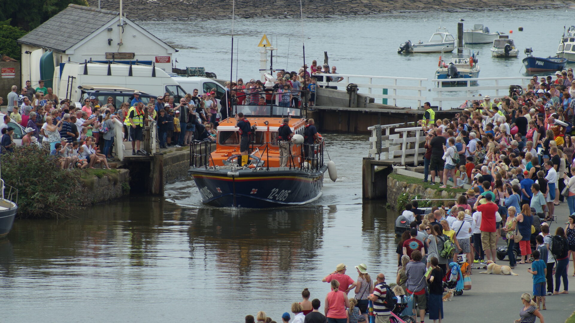 Explore the waterway - Inland Waterways