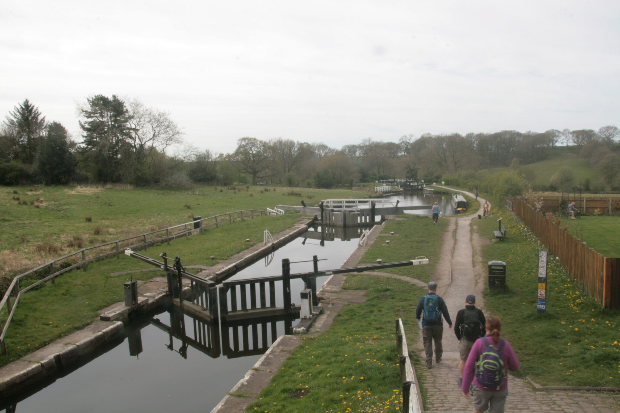 Exploring the old lancaster canal in whittle-le-woods - The Inland ...