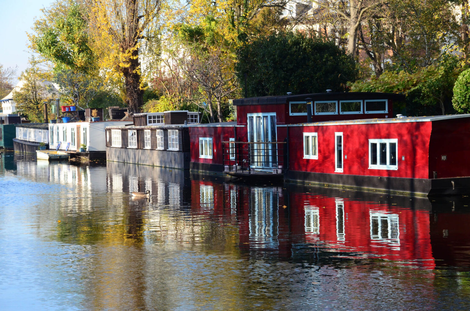 Canal and river walks - The Inland Waterways Association