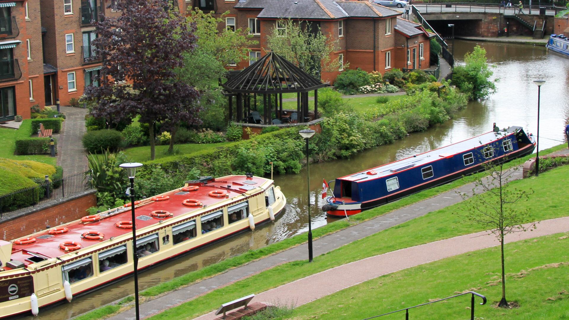 River Dee - The Inland Waterways Association