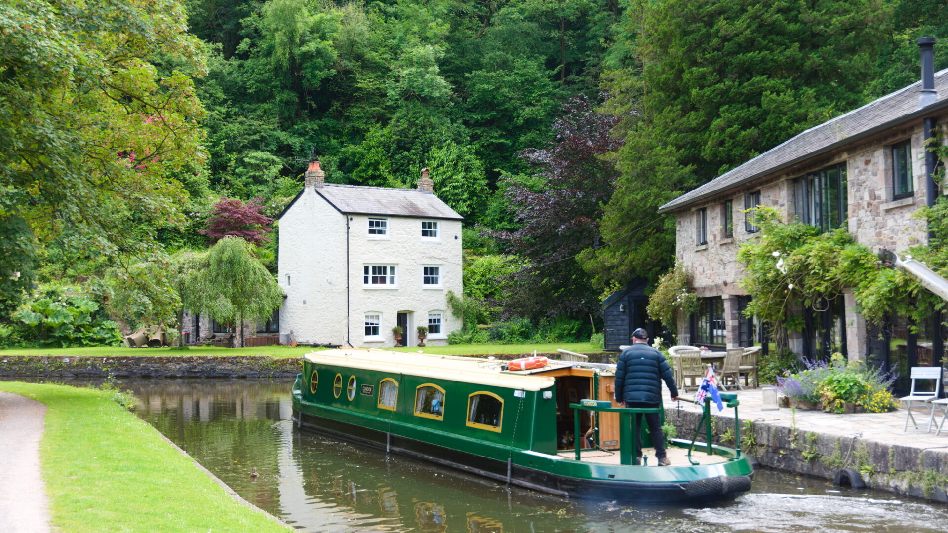 10 insects to look out for around the waterways - The Inland Waterways ...